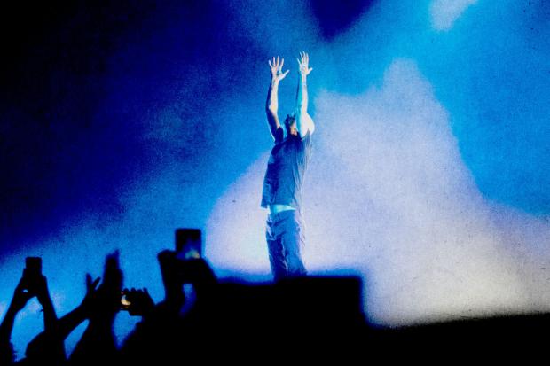 World-famous artist to host one-off 'landmark performance' on beach