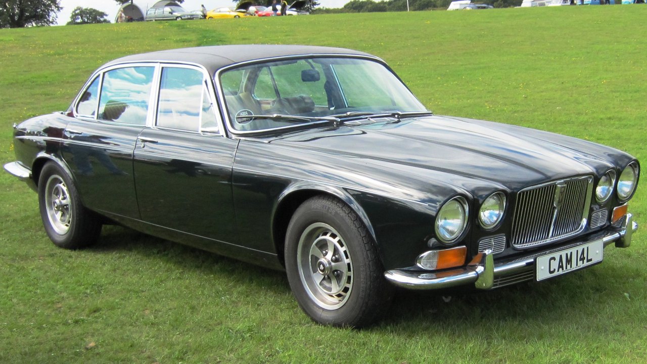 Why the 1972 Jaguar XJ12 focused on smooth power