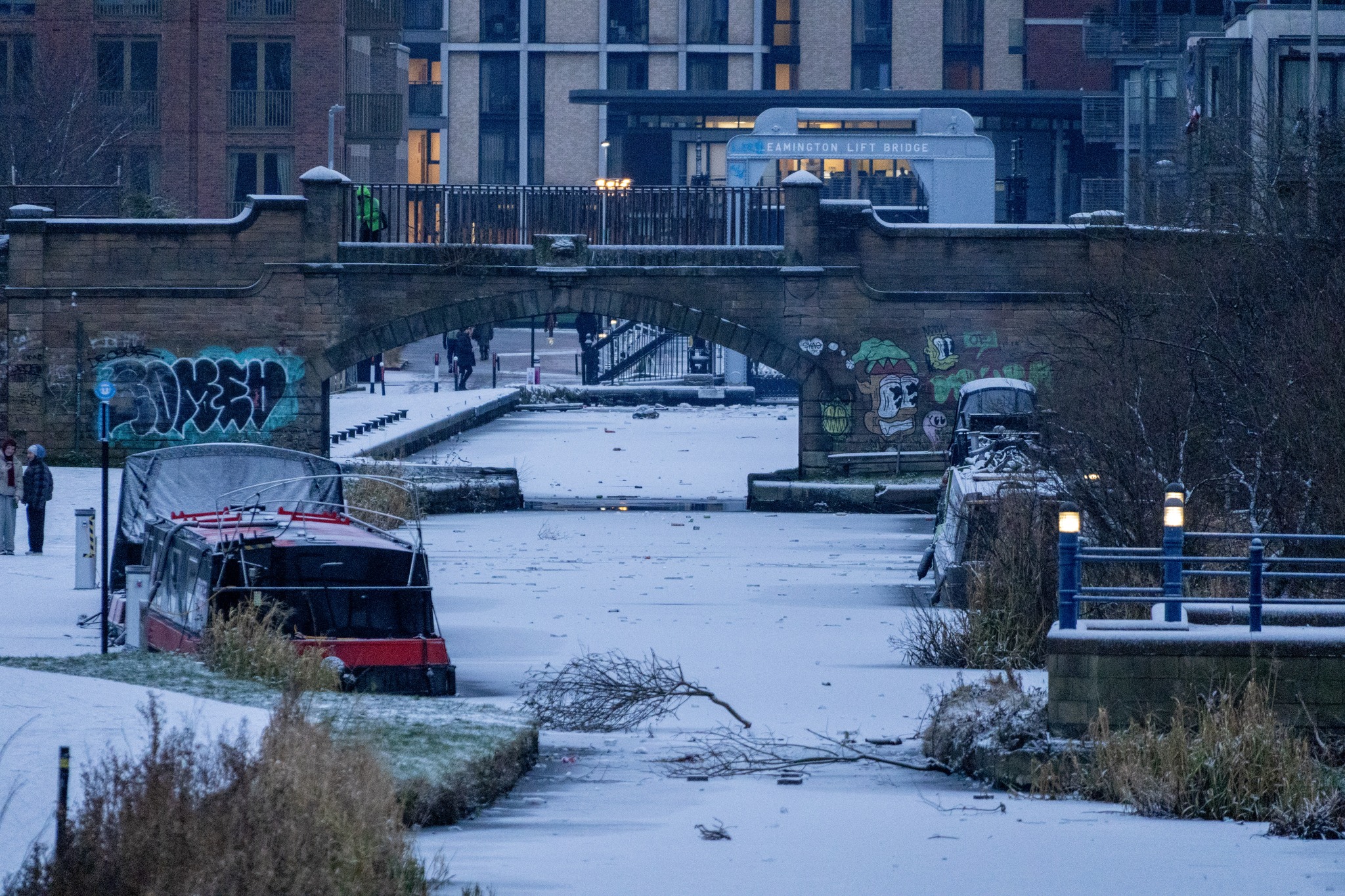 Snow in Edinburgh: 11 great pictures of Edinburgh as snow falls on the city