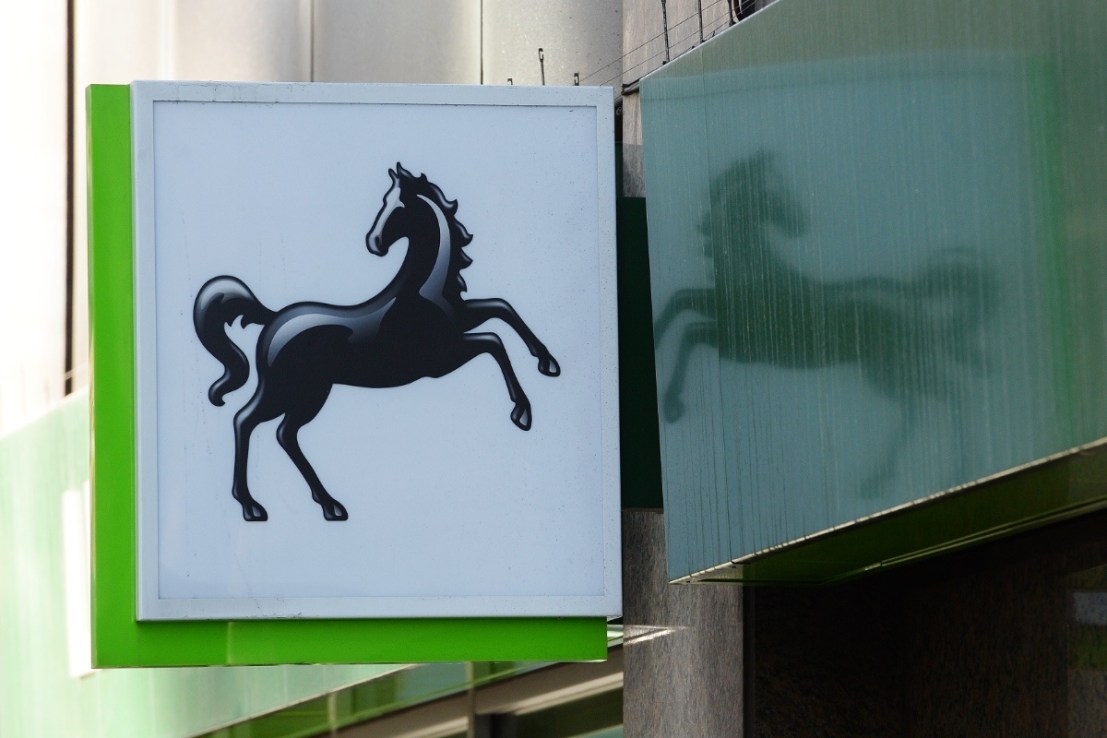 Lloyds shares to offer best cash-back rate in Europe, analysts say