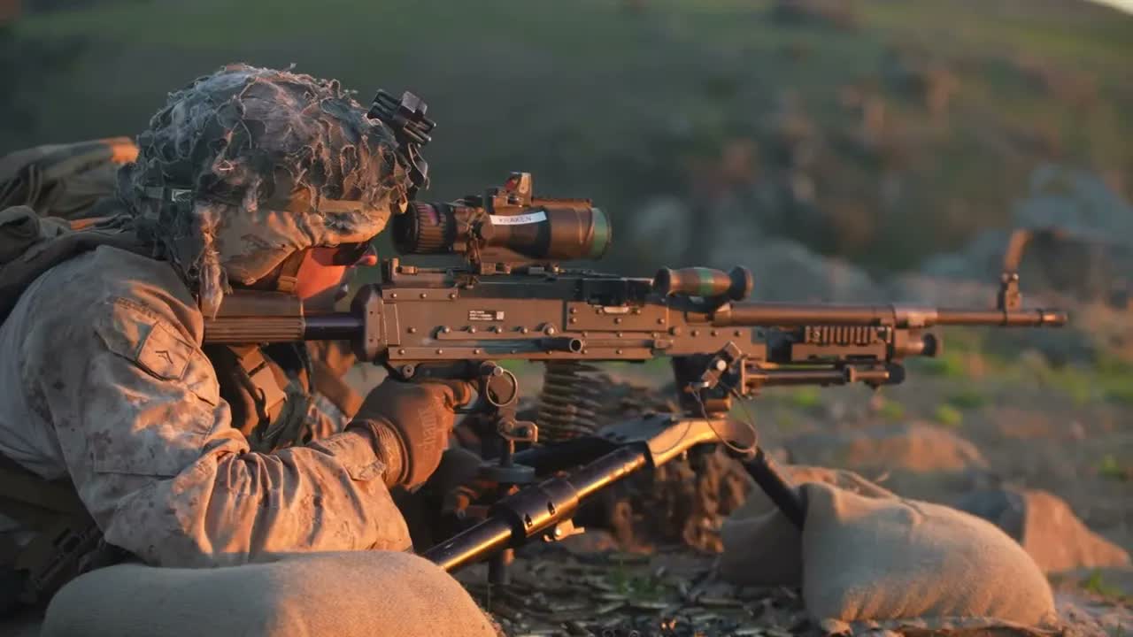 Live fire with US Marines at Range 800