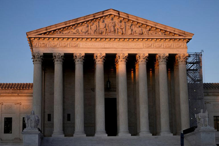 US Supreme Court does not issue ruling in Trump tariffs case