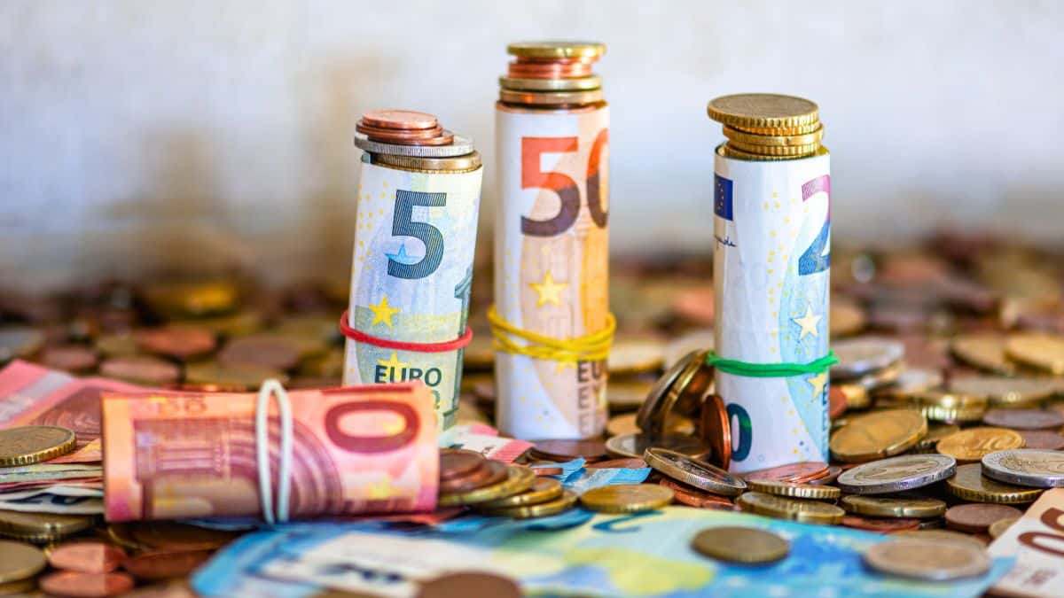 Épargne sans risque : nouveau taux du PEL, assurance vie et Livret A ...