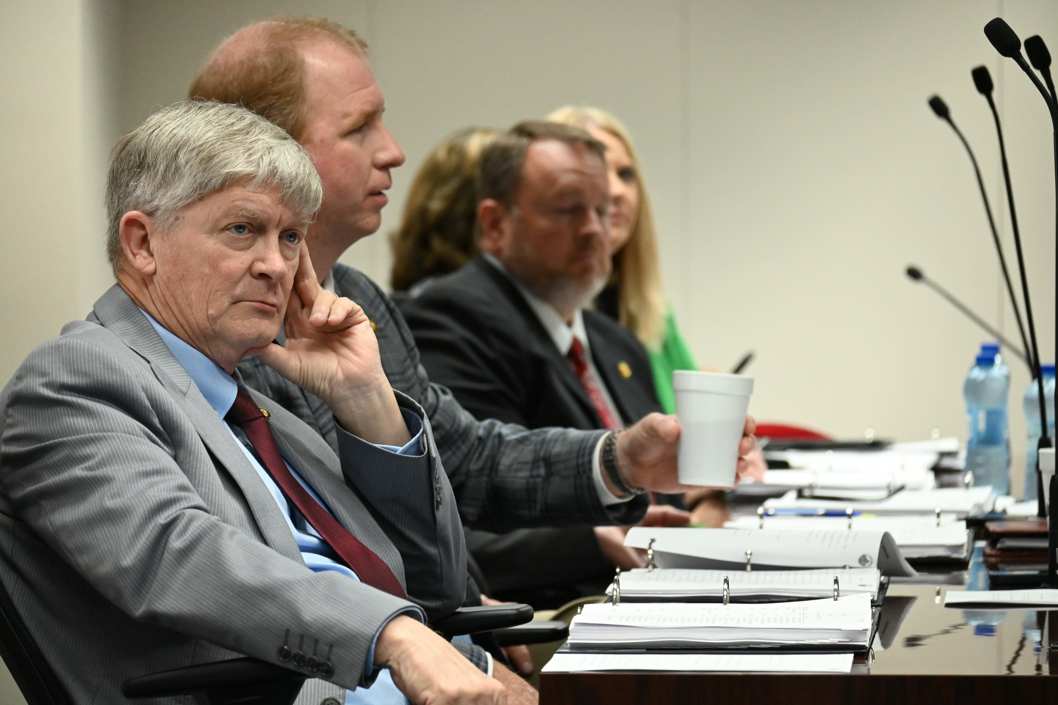 Alabama lawmaker delays legal contracts in protest of online sales tax ...