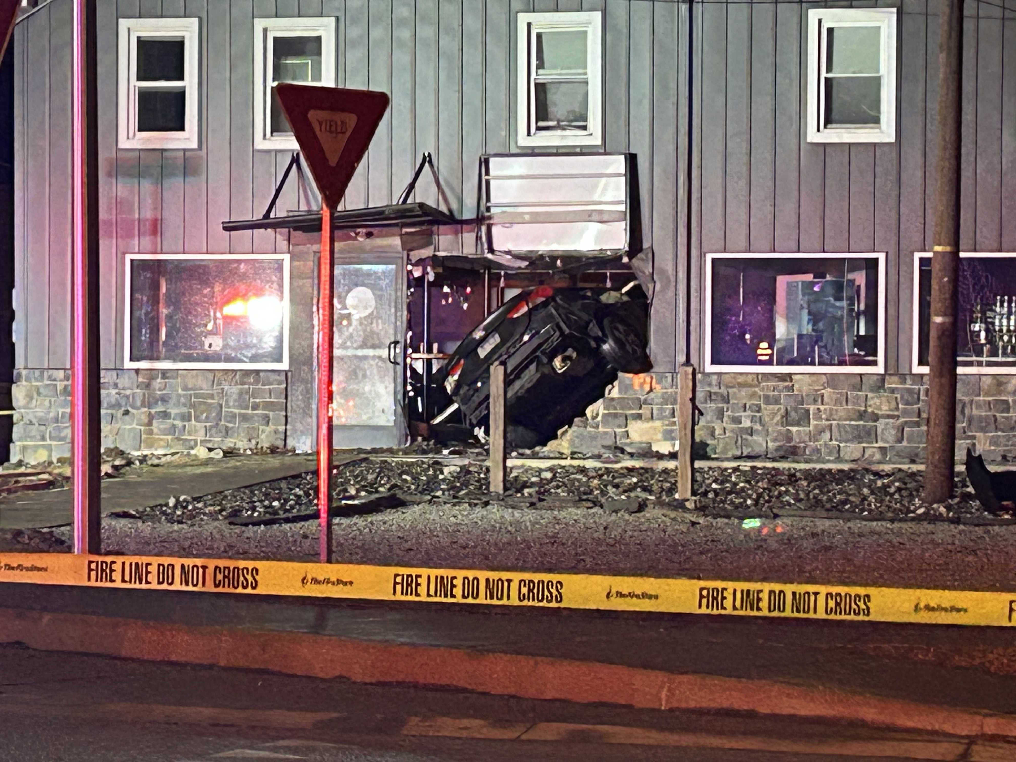 'Avoid the area': 1 injured after high-speed chase ends in vehicle ...