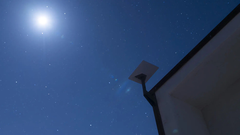 Reports of a Russian weapon aimed at Starlink have experts shaking ...