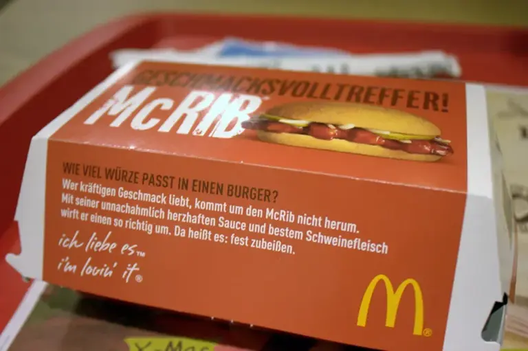 5 restaurant chains reviving retro menus to attract customers