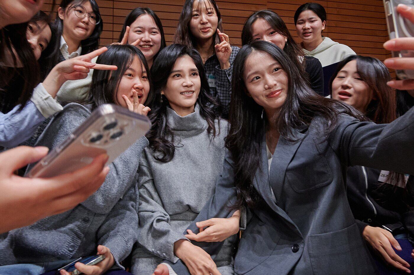 Lee Boo-jin's 170,000 won dress sparks attention amid 1.7 billion salary