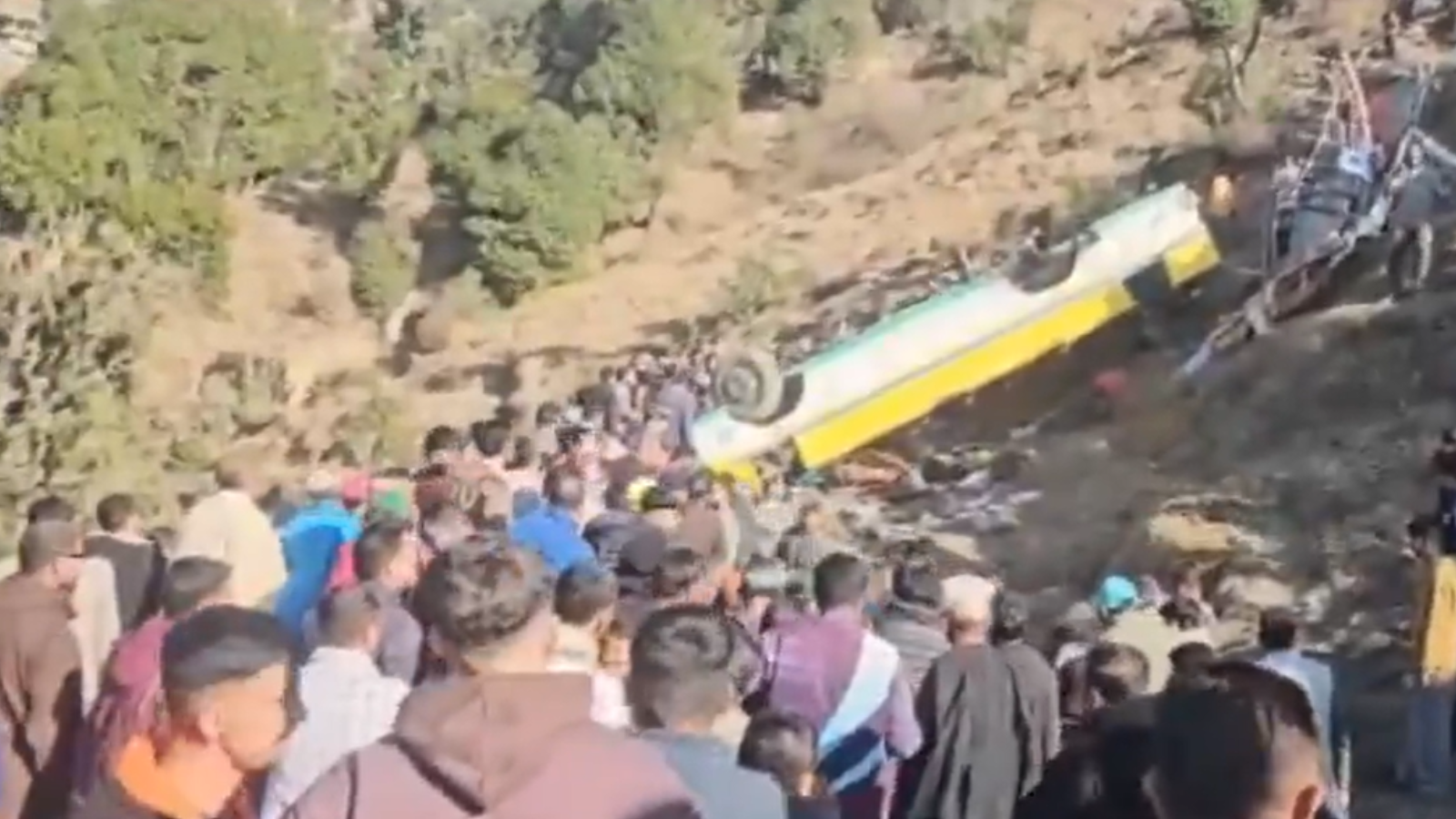 Himachal Pradesh: 9 dead, 40 injured as private bus falls into 500-feet deep gorge in Sirmaur ...
