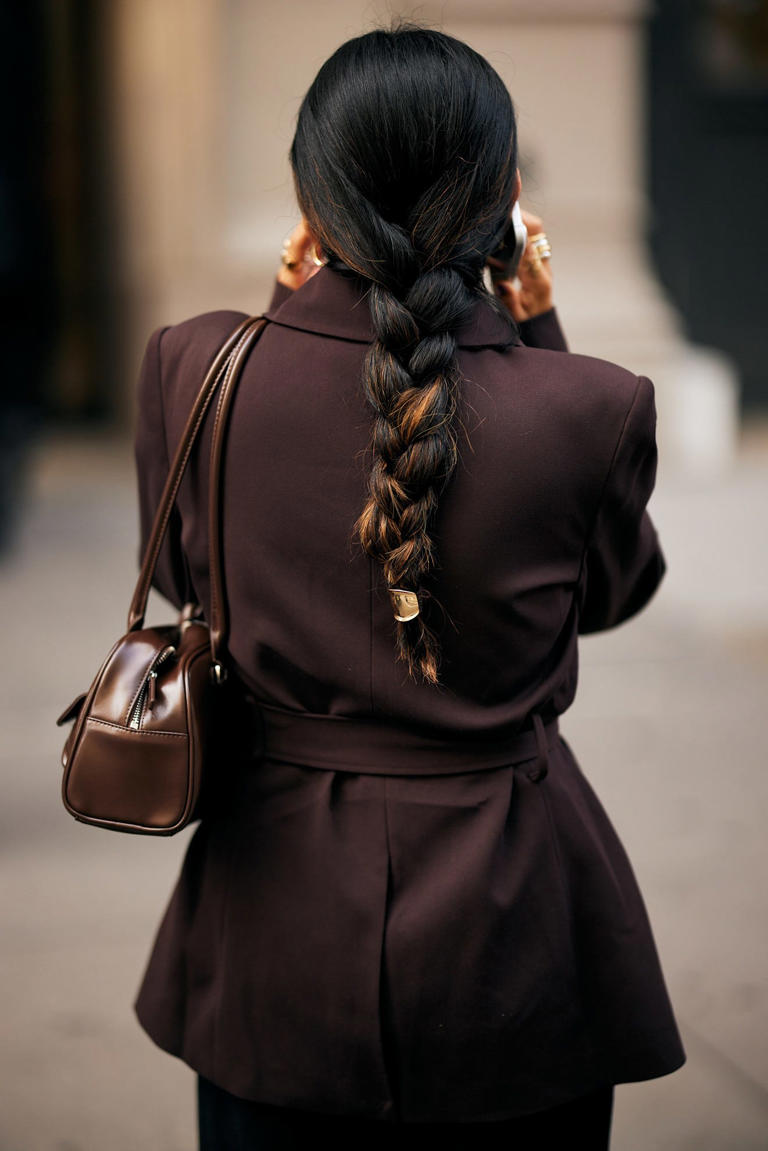 【2026年ヘアトレンド】今季のトレンドを総覧! 海外ファッショニスタの最旬ヘアアレンジ27