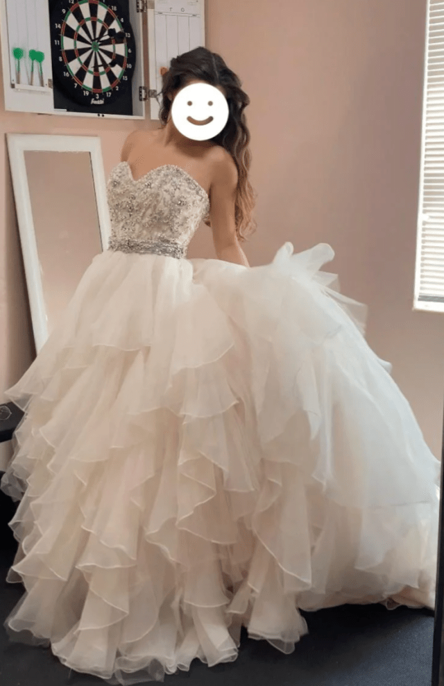 Bride shares shocking photos of the $1,500 wedding dress she found for ...