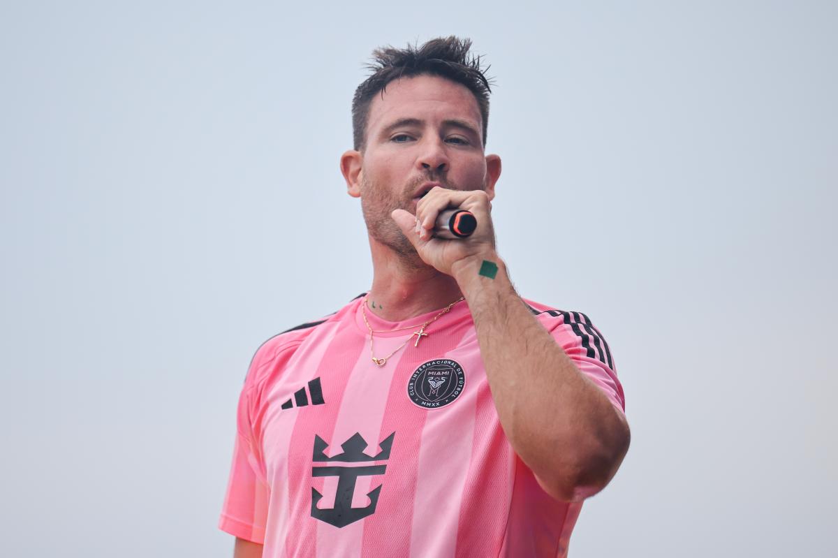 YouTuber vs. Stuhl: Marc Eggers postet lustige Panne bei Videodreh