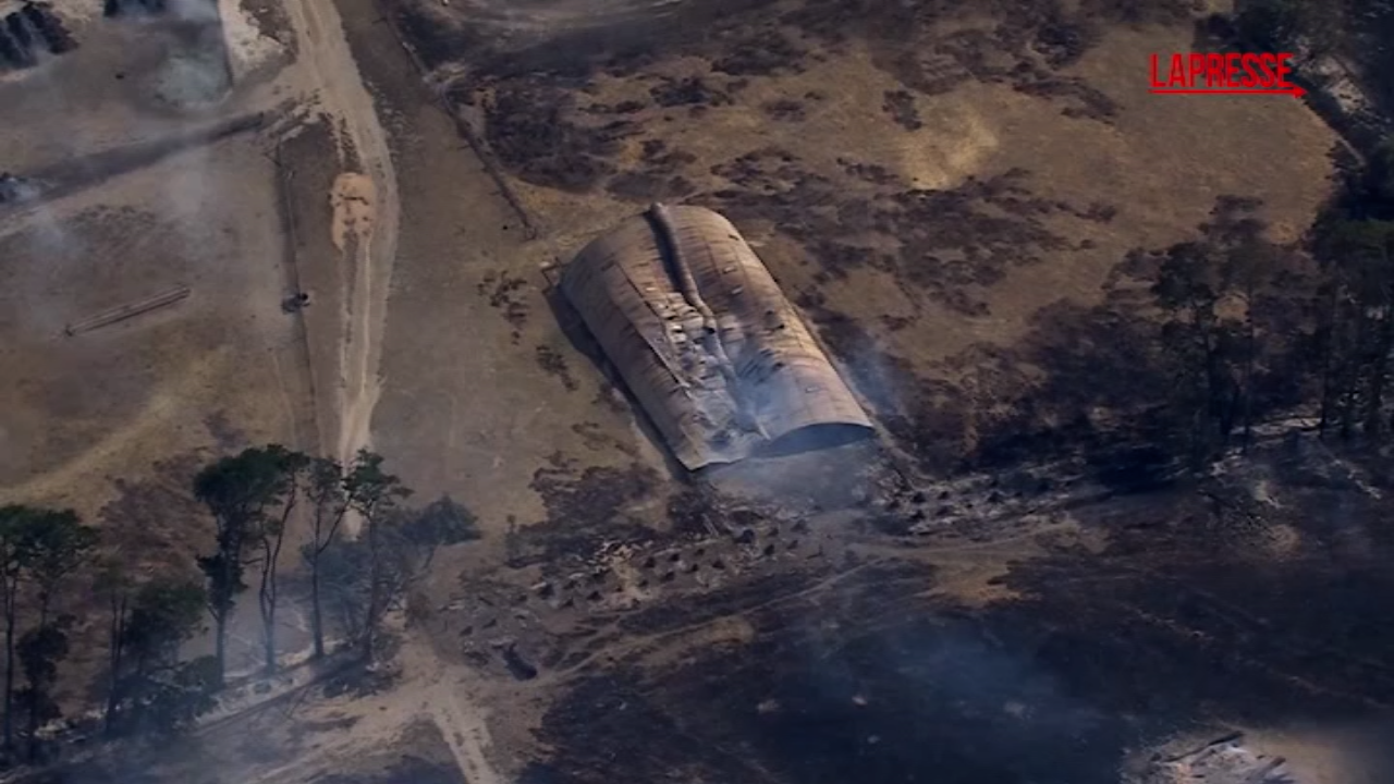 Australia, decine di incendi devastano lo stato di Victoria