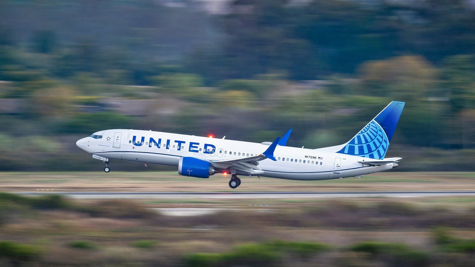 United Airlines' new international route has 51% load factor: Will it ...
