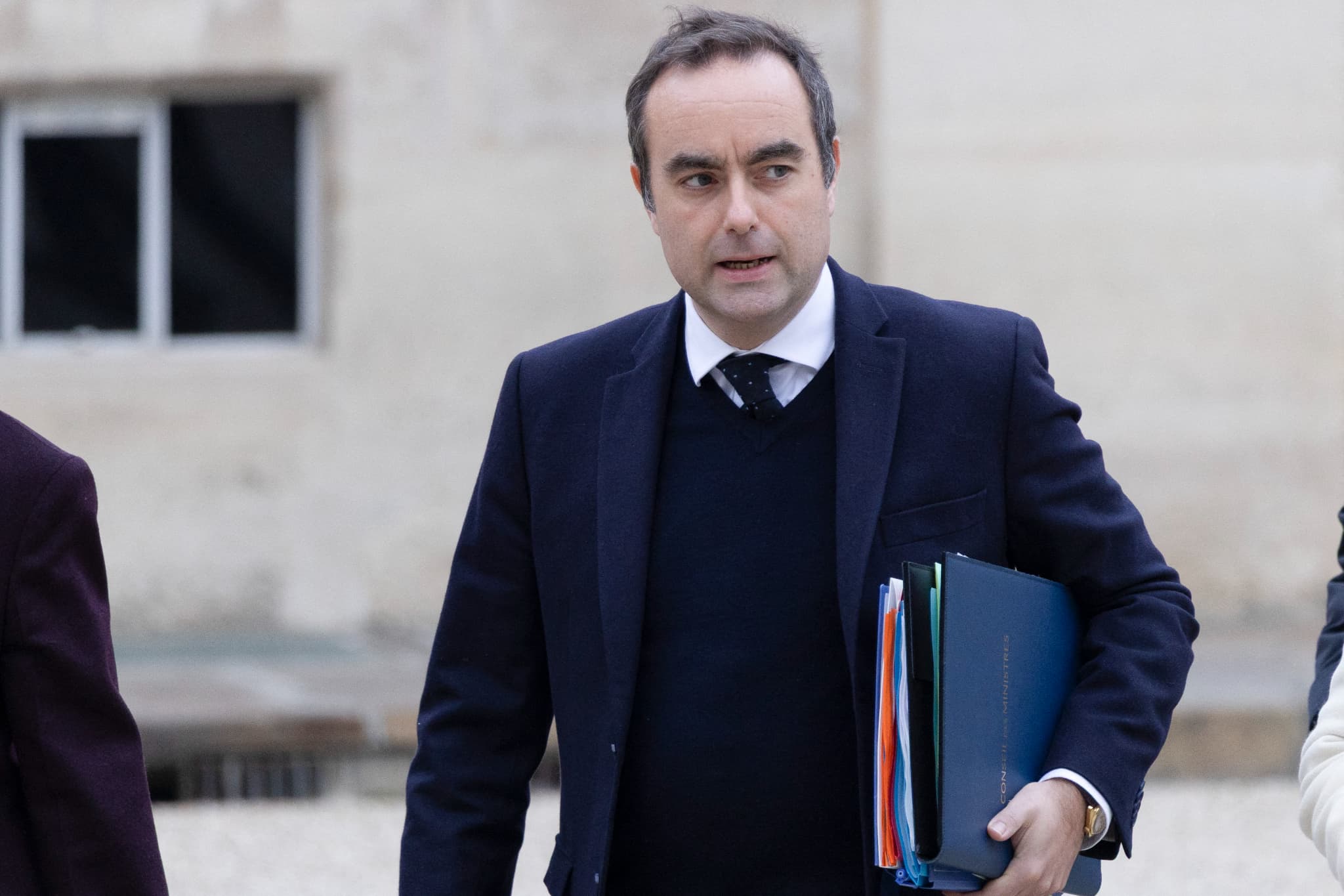 Motions de censure : Sébastien Lecornu fustige des "postures cyniques ...