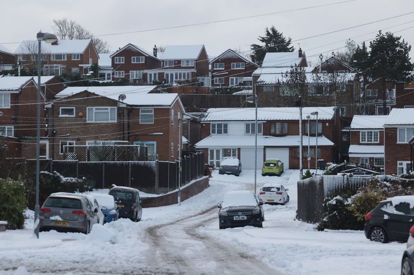 Snow brings Birmingham and West Midlands to a halt - pictures