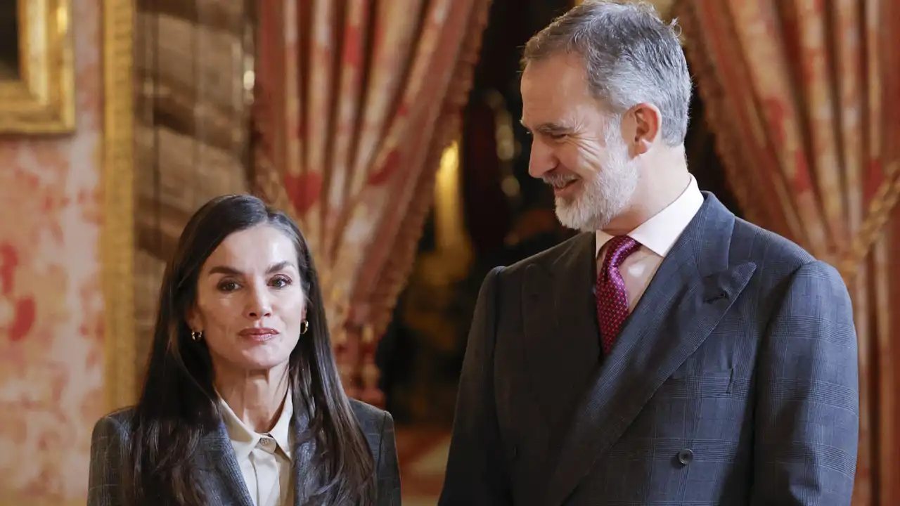 La familia real española da un paso más en las redes sociales y ...