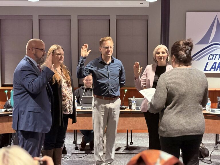 Lake Stevens’ new city council meets for the first time