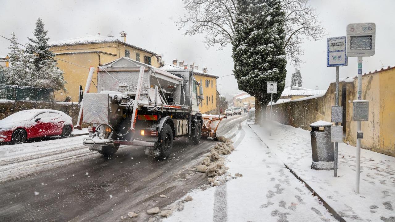 Meteo in Toscana, torna la neve a bassa quota