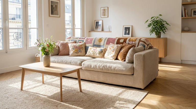 Zara Home relance ces coussins de grand-mère en crochet : ce détail en ...