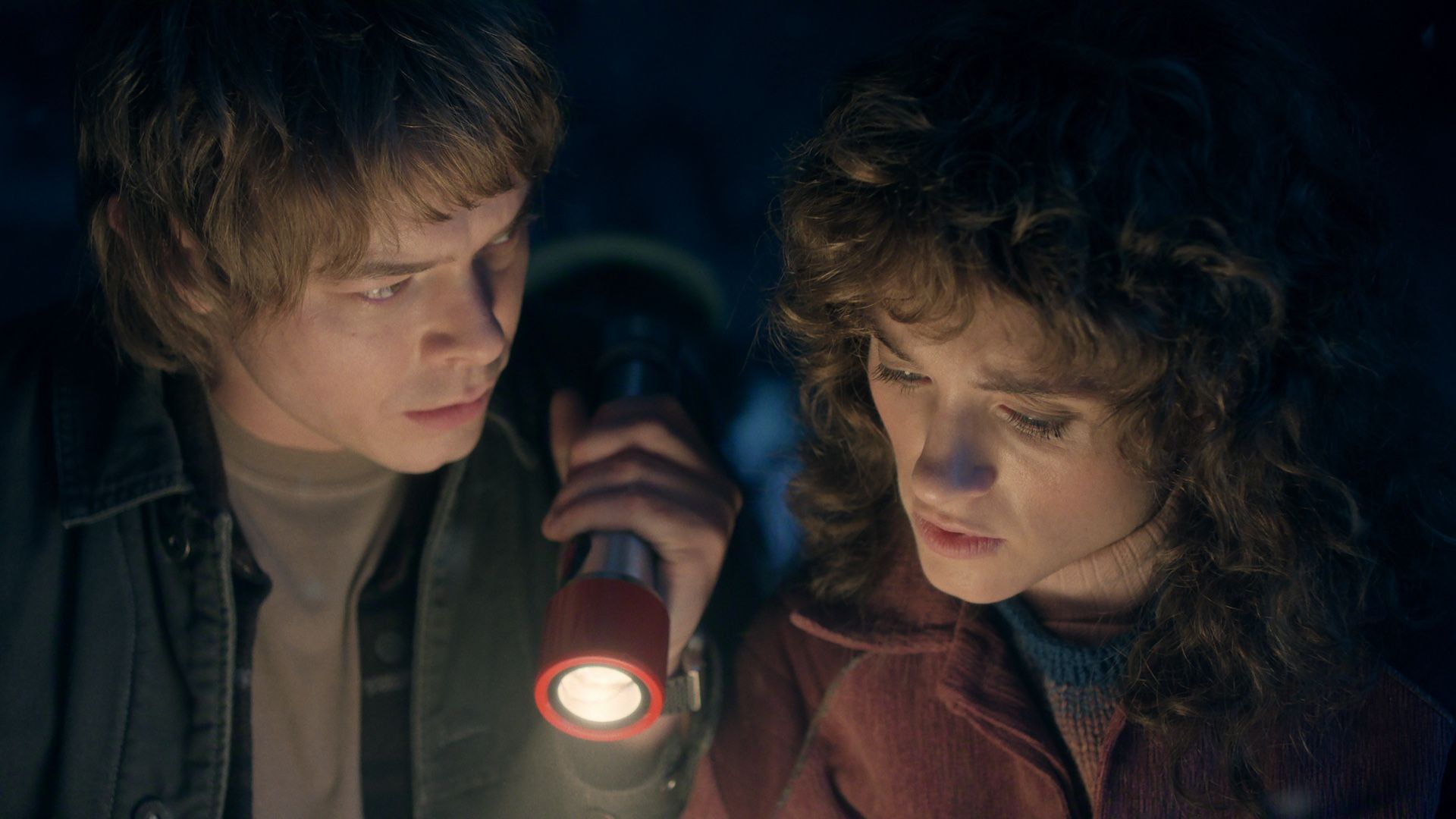'Stranger Things' fans uncover more evidence of secret episode in poster