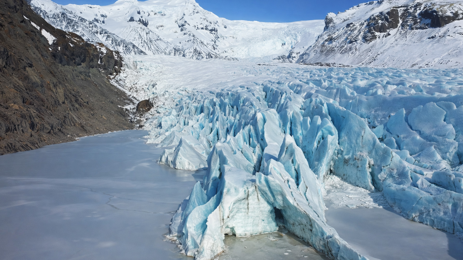 Frozen giants of Iceland’s glacial heart