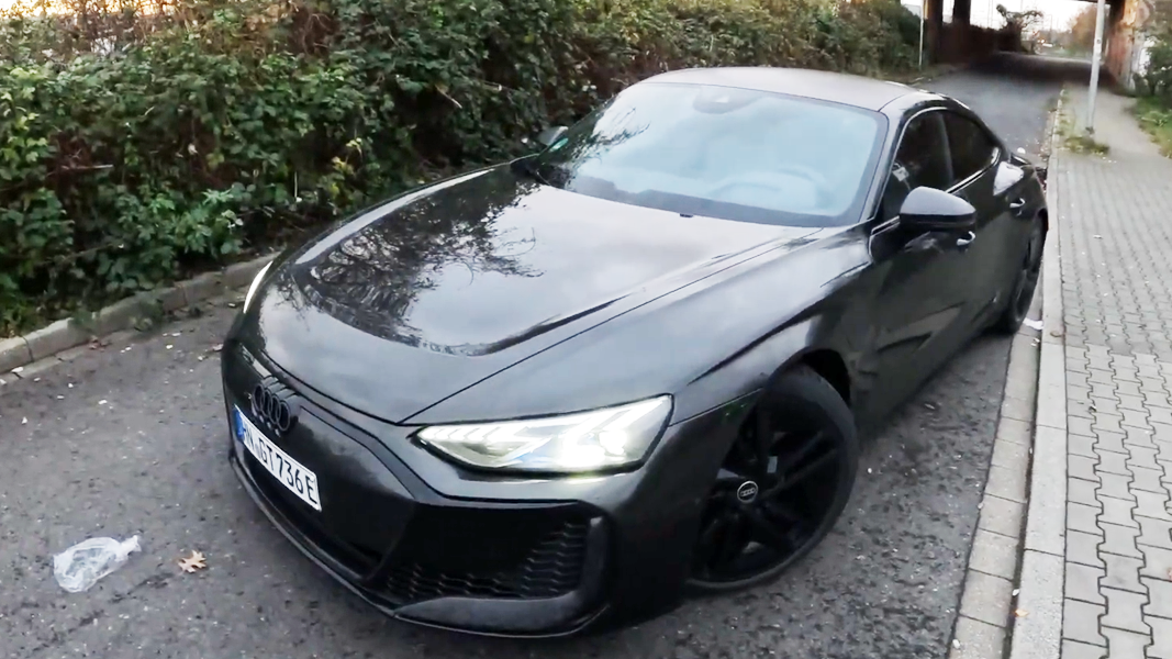 RS E-Tron GT performance high speed drive