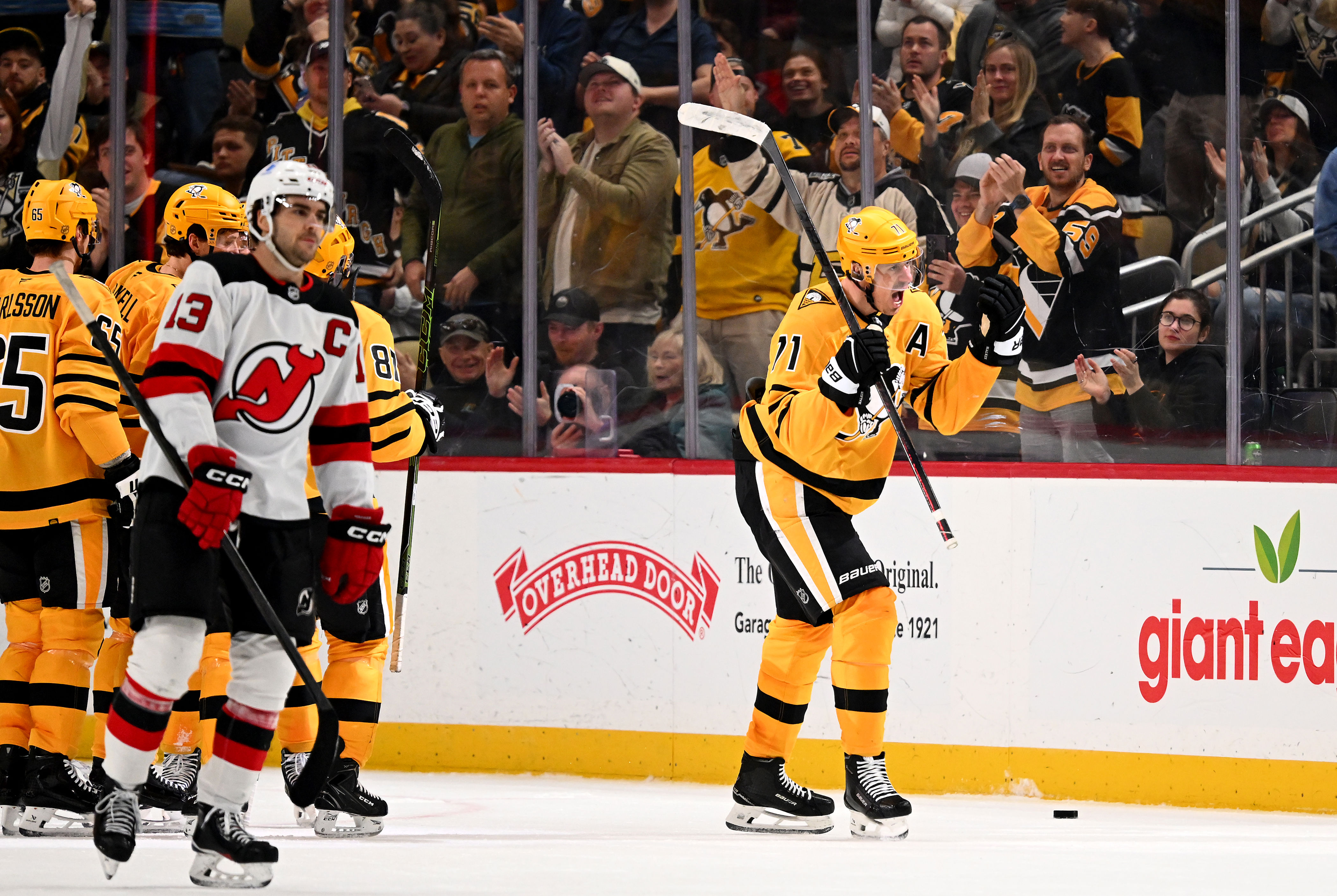 Pens points: Malkin scores in return as Penguins win sixth straight