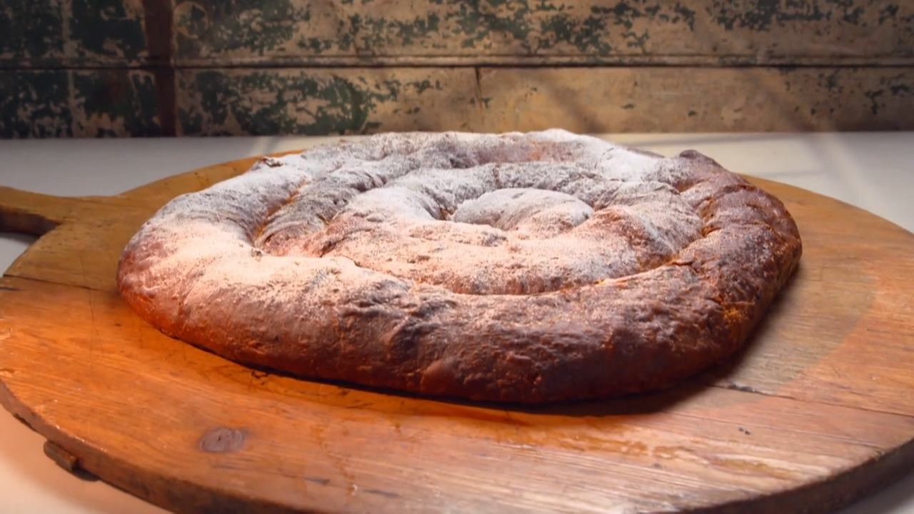 This sweet Spanish pastry is flaky, light and irresistible