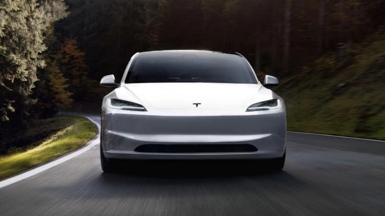 Tesla introduces most affordable Model 3 yet: The new standard variant ...