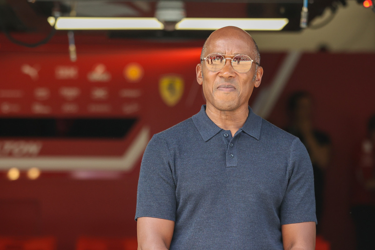 Lewis Hamilton’s father announces career news away from F1