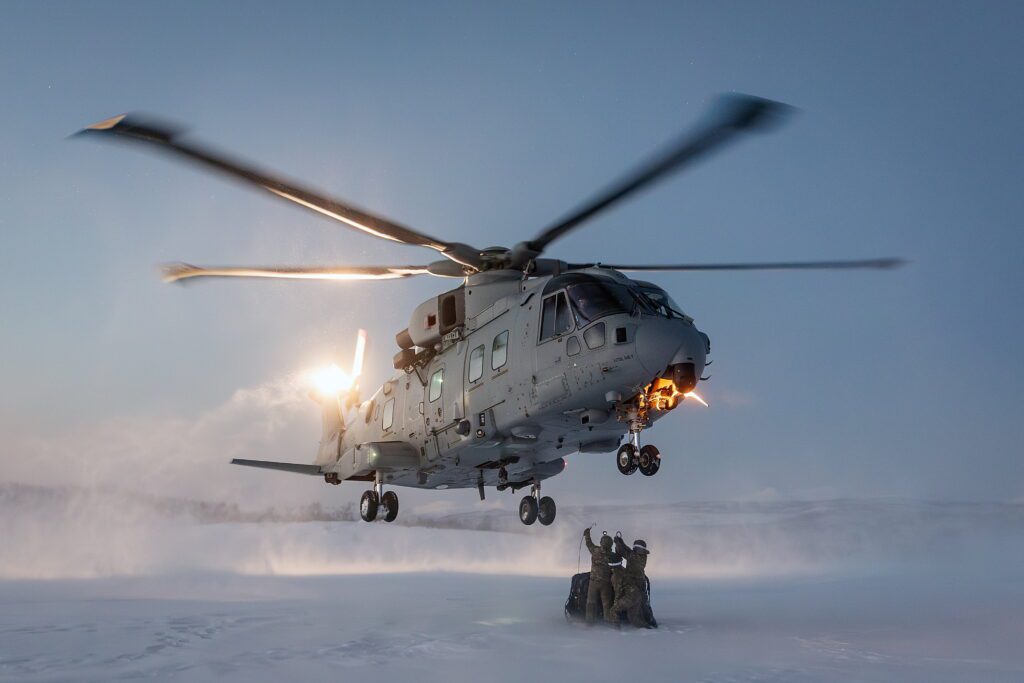 Dramatic scenes show British commandos training in Arctic this week