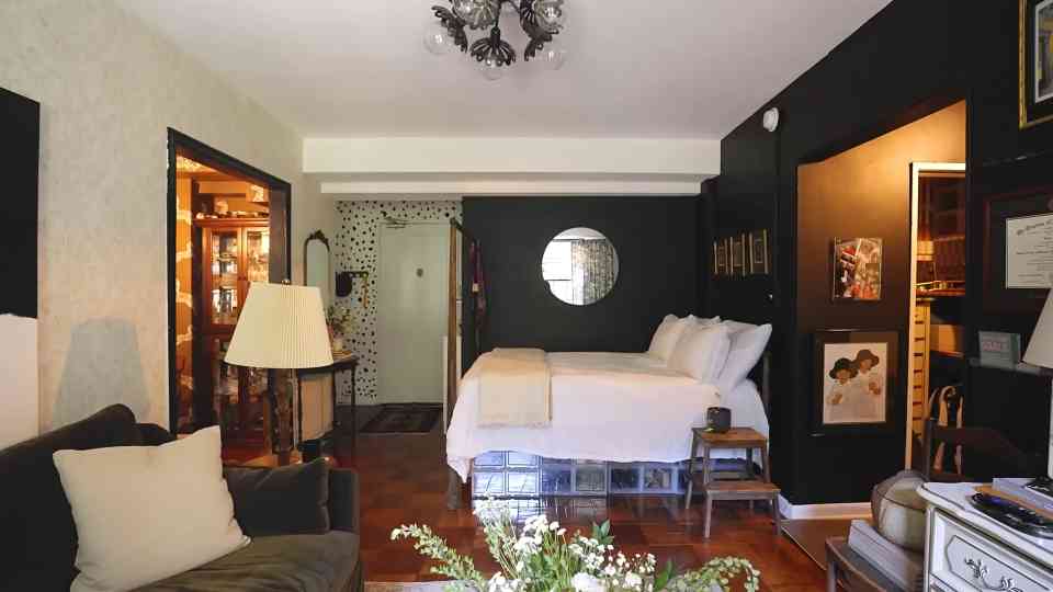 Washington DC DIYers eclectic studio apartment: 45sqm/490sqft