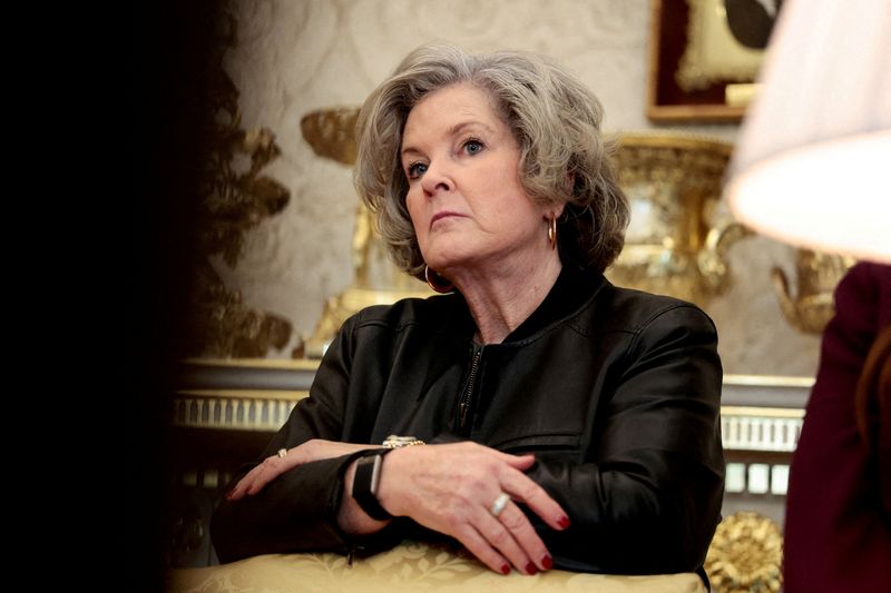 Trump's Venezuela focus frustrates top aides worried about midterm ...