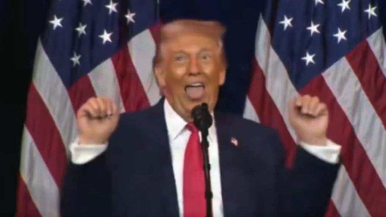 Donald Trump imita una sollevatrice di pesi trans e provoca imbarazzo ...