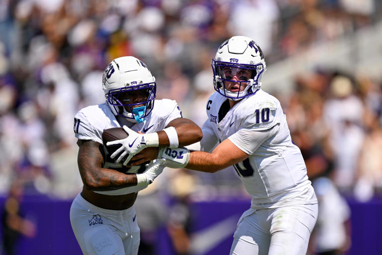 Wisconsin football lands transfer commitment from TCU running back