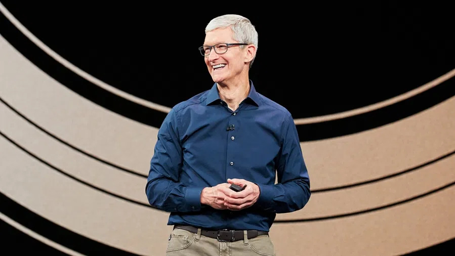 Apple CEO Tim Cook is minder gaan verdienen, maar medelijden is niet nodig