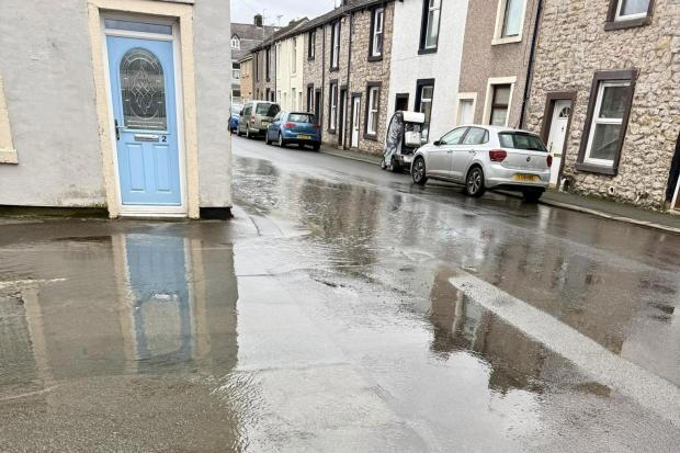 United Utilities engineers en route to Clitheroe leak as road closure ...