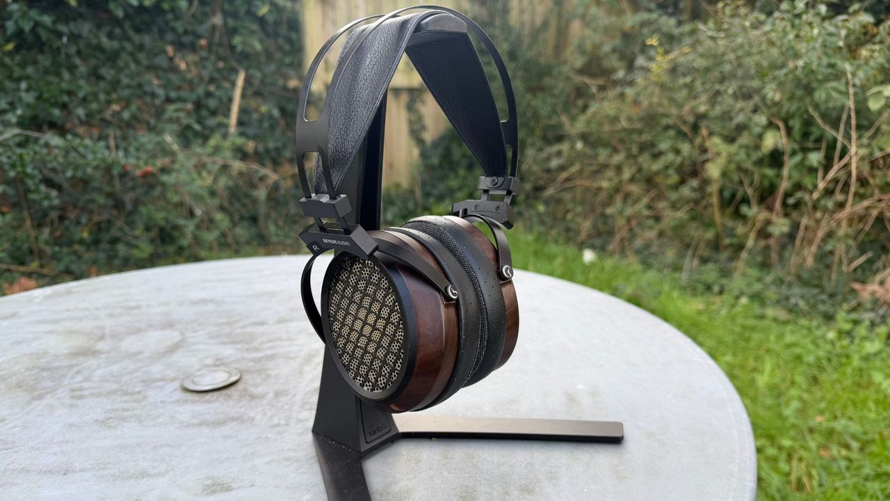 Wired headphones and reconnecting with your music — the case for the ...