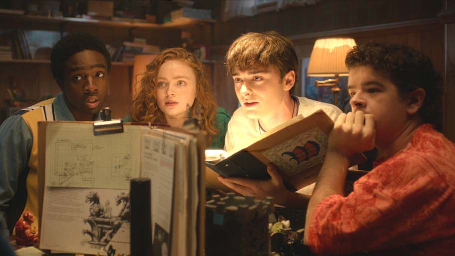 The final shot filmed for Stranger Things was suggested by Noah Schnapp ...