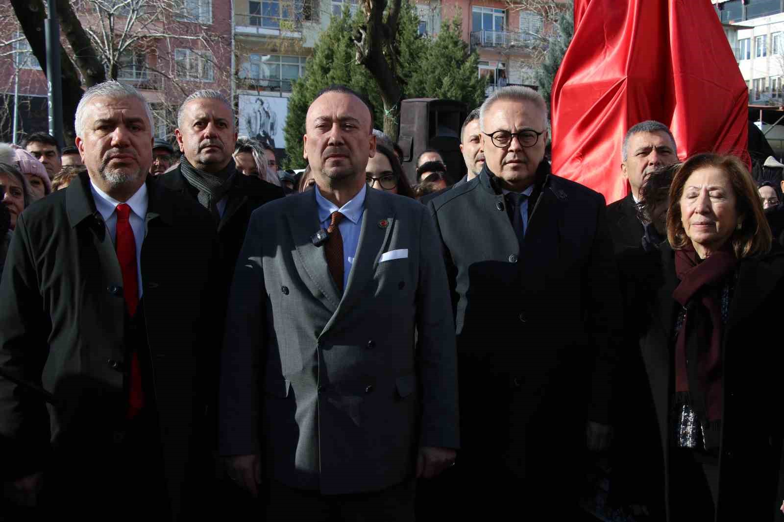 Uşak’ta İsmet İnönü büstünün açılışı yapıldı