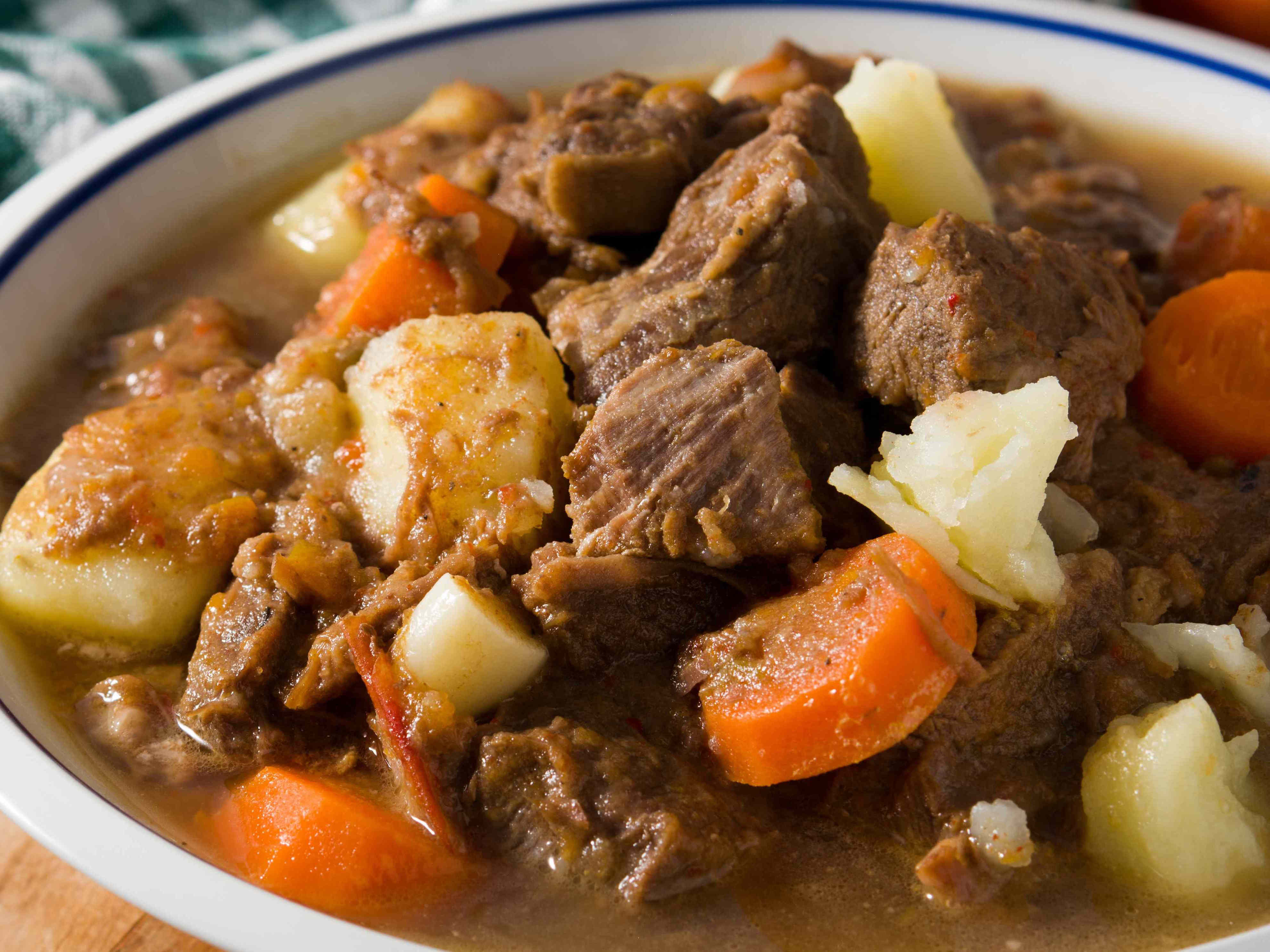 Meet stay-a-bed stew: The vintage dump-and-simmer recipe that'll soothe ...