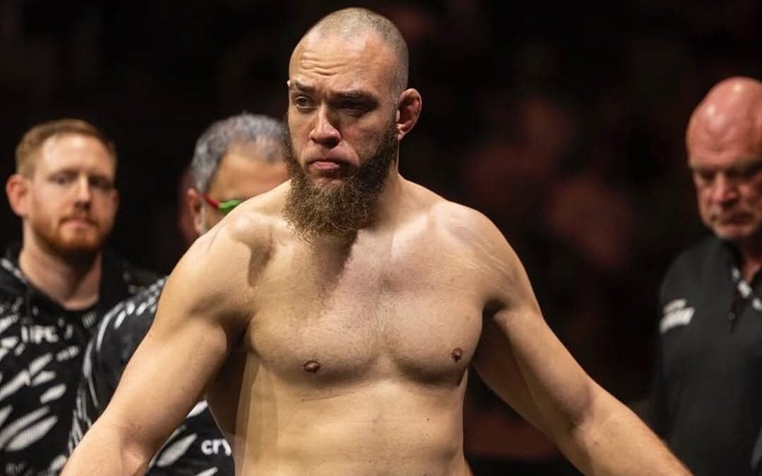Valter Walker enfrenta top-10 dos pesados no UFC Seattle