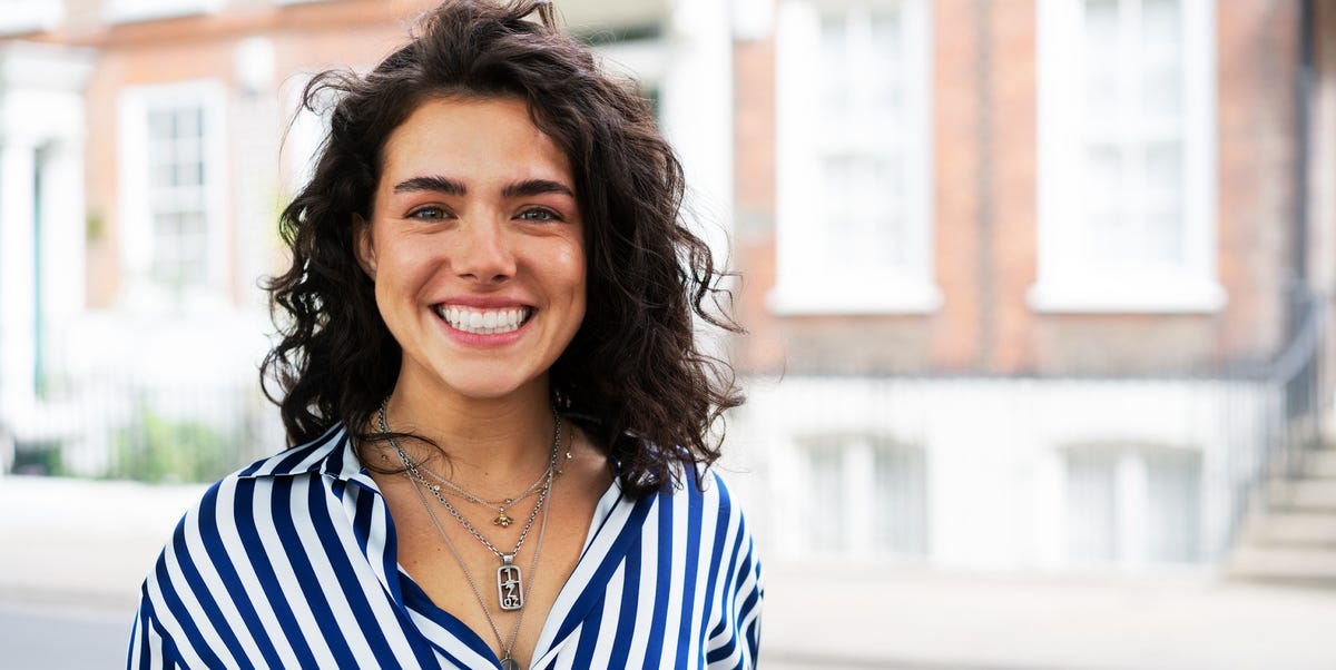 Quando le piaci davvero: segnali femminili che gli uomini spesso ignorano