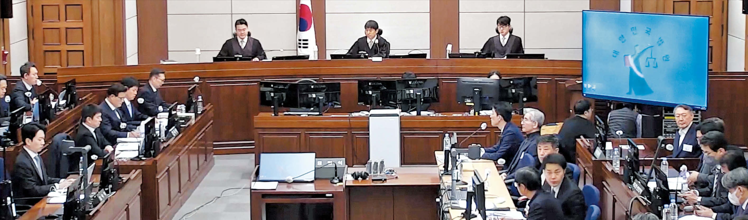Former President Yoon's sentencing hearing postponed after defense's 8 ...