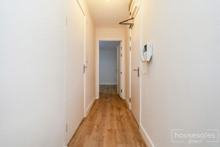 Life in the heart of vibrant Bristol awaits for the buyer of this 'well ...