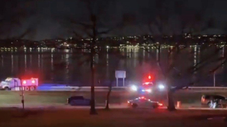 Man dies after falling out window of moving car on Belt Parkway