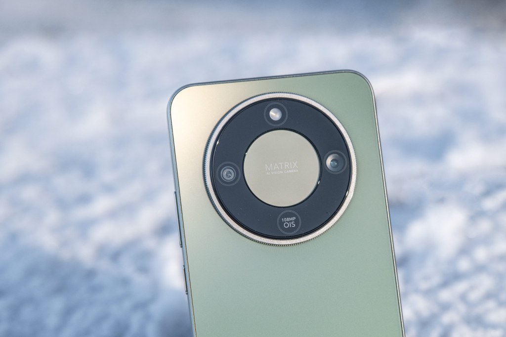 Honor Magic 8 Lite review – familiar camera setup with top-tier durability