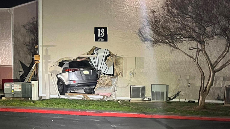 14-year-old drives car into apartment building in San Marcos