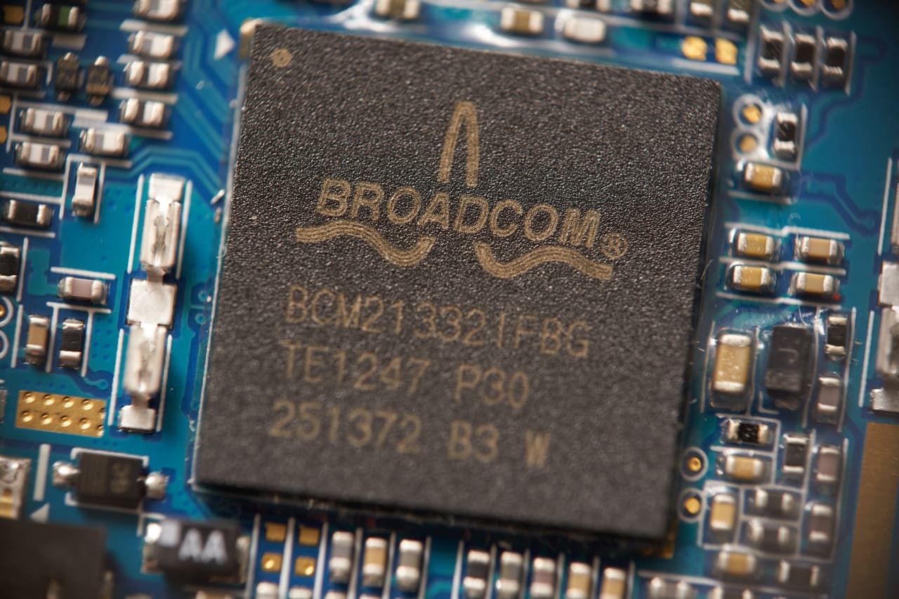This 'well positioned' stock can win regardless as Broadcom and Nvidia ...